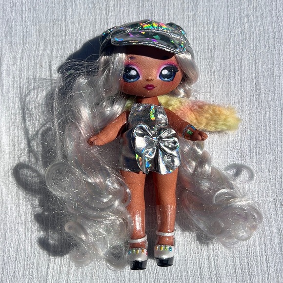 Genuine Surprise Doll | Toys | Na Na Na Surprise Ari Prism Figure Soft ...